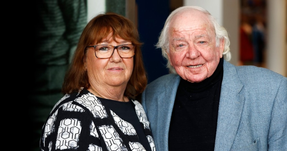 Emotionele momenten aan ziekenhuisbed: De dag dat Aad van Toor afscheid ...