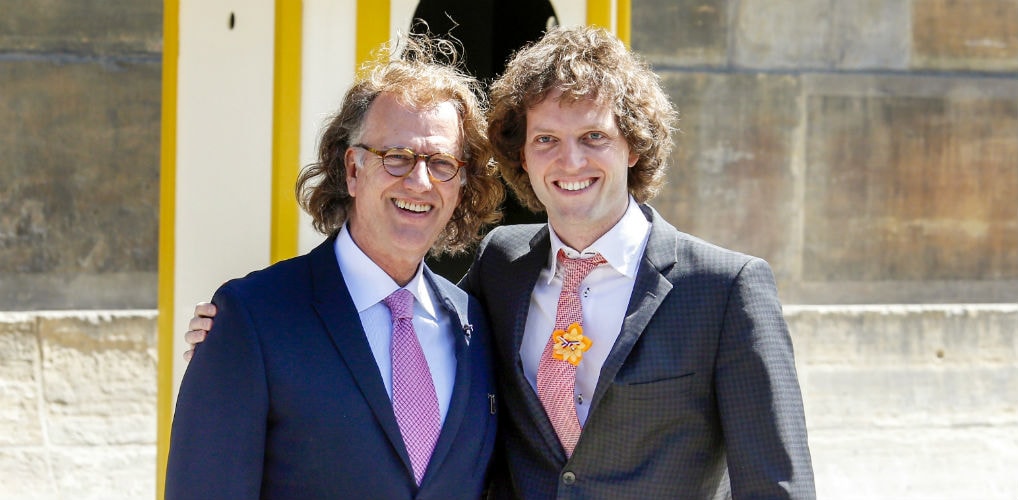 Hij droomde van een carrière als brandweer, maar André Rieu maakt zoon ...
