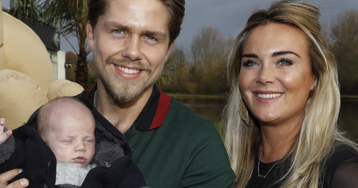 Zien: tandjes komen door bij baby André Hazes