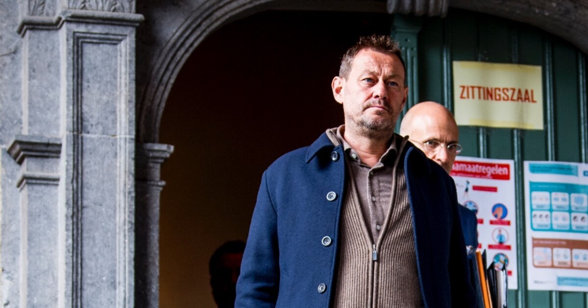 Slachtoffers Belgische presentator Bart de Pauw delen hun verhaal in ...