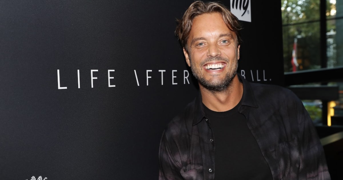 Bas Smit verrast dochters met heuse restaurantbeleving aan huis