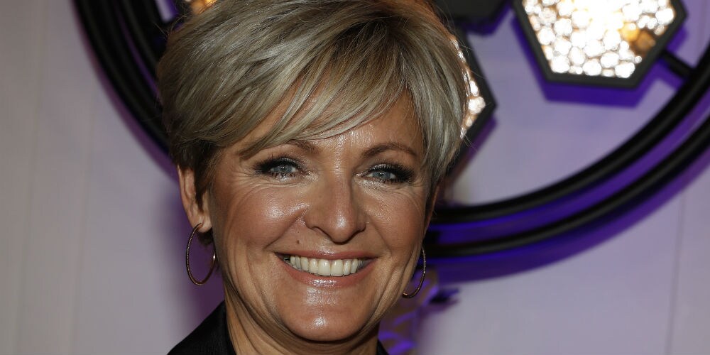 Caroline Tensen emotioneel bij koninklijke onderscheiding