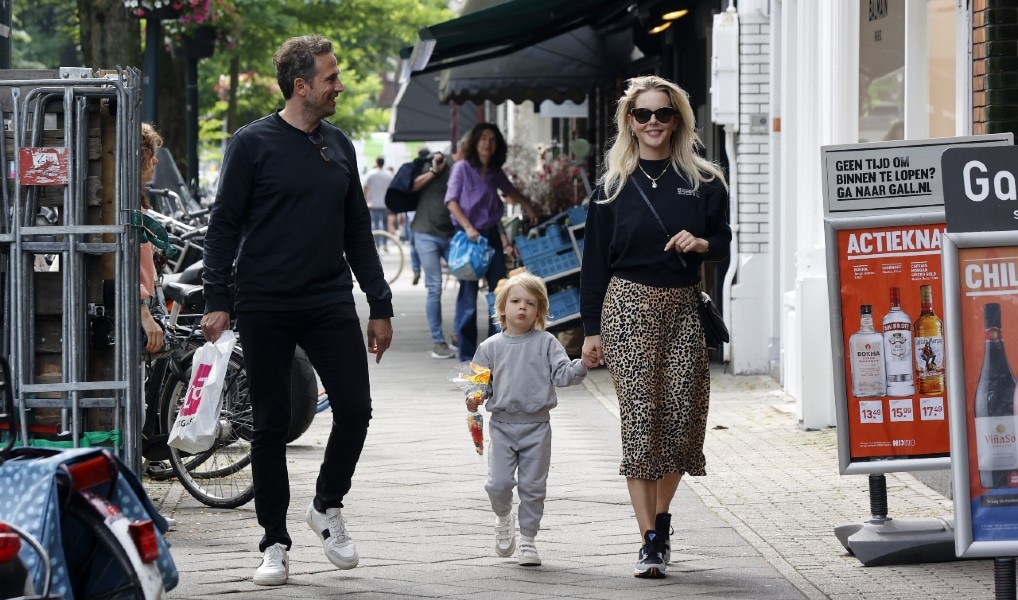 Chantal Janzen deelt aandoenlijke foto van zoontje Bobby die niet zo ...