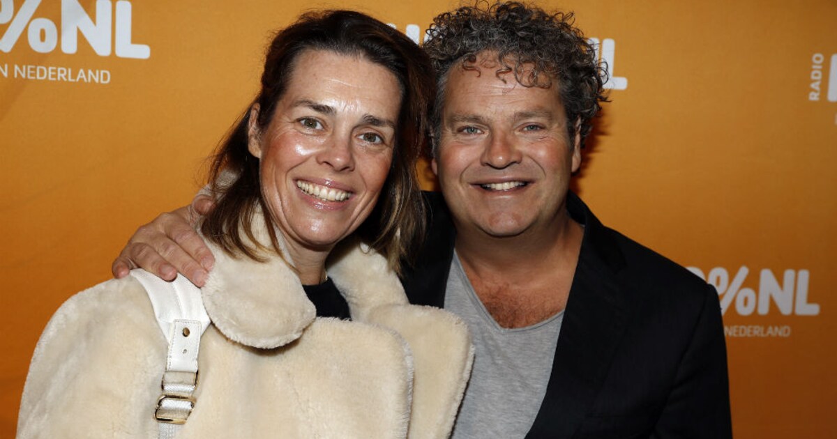 Dirk Zeelenberg tien jaar getrouwd met grote liefde: 'Ik hou zielsveel ...