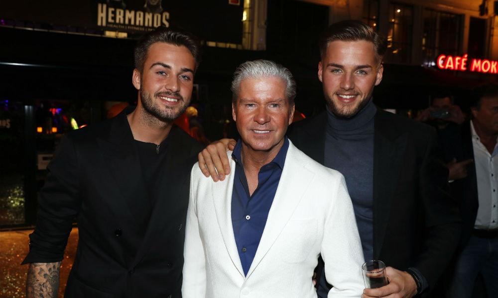 Oma van Dave en Donny Roelvink op 90-jarige leeftijd overleden