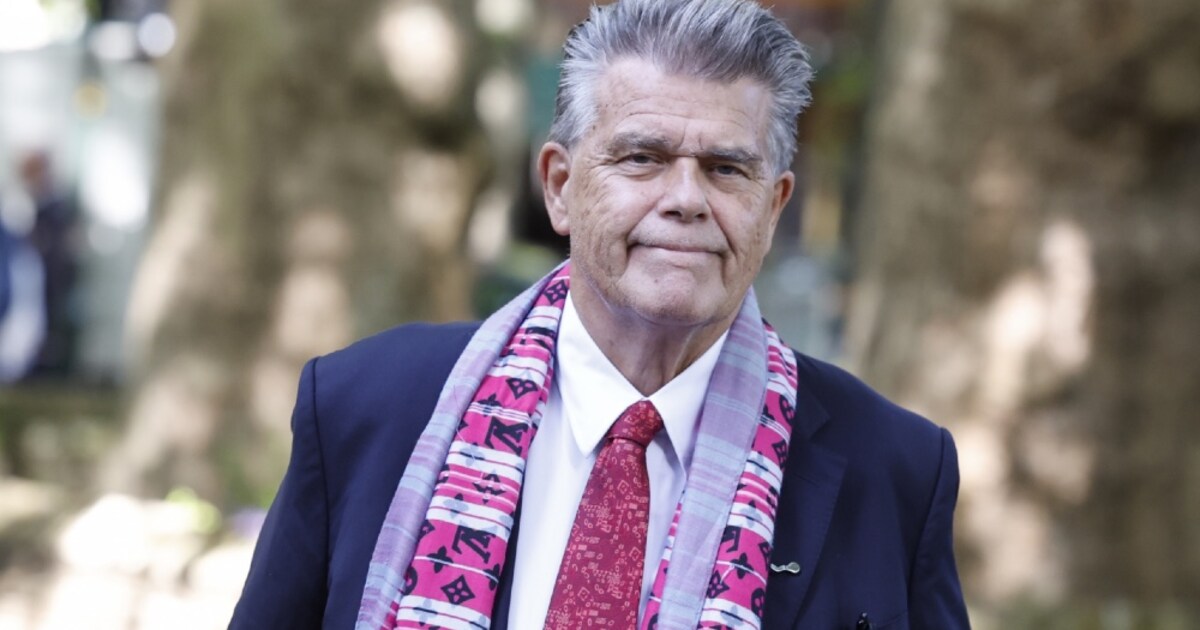 Emile Ratelband maakt stampij in Thais ziekenhuis: ‘De artsen wilden me ...