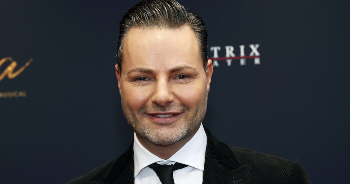 Kim-Lian, Daphne, Monica en meer BN'ers steken Fred van Leer hart onder ...