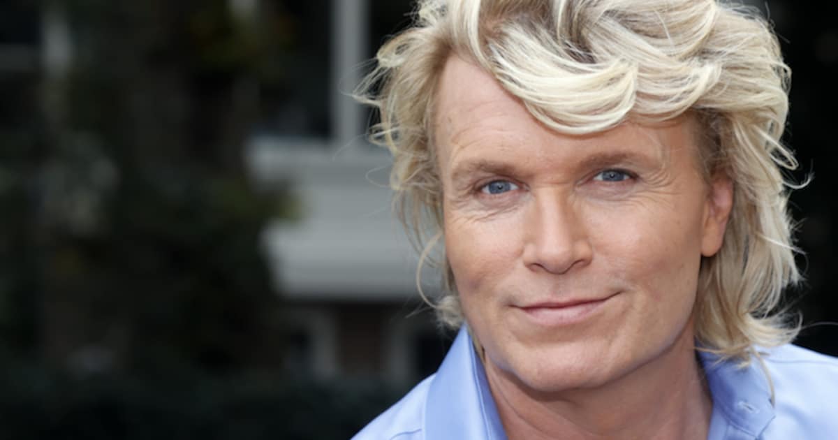 Deze Bekende Nederlander wordt dit jaar 'geroast' op Comedy Central