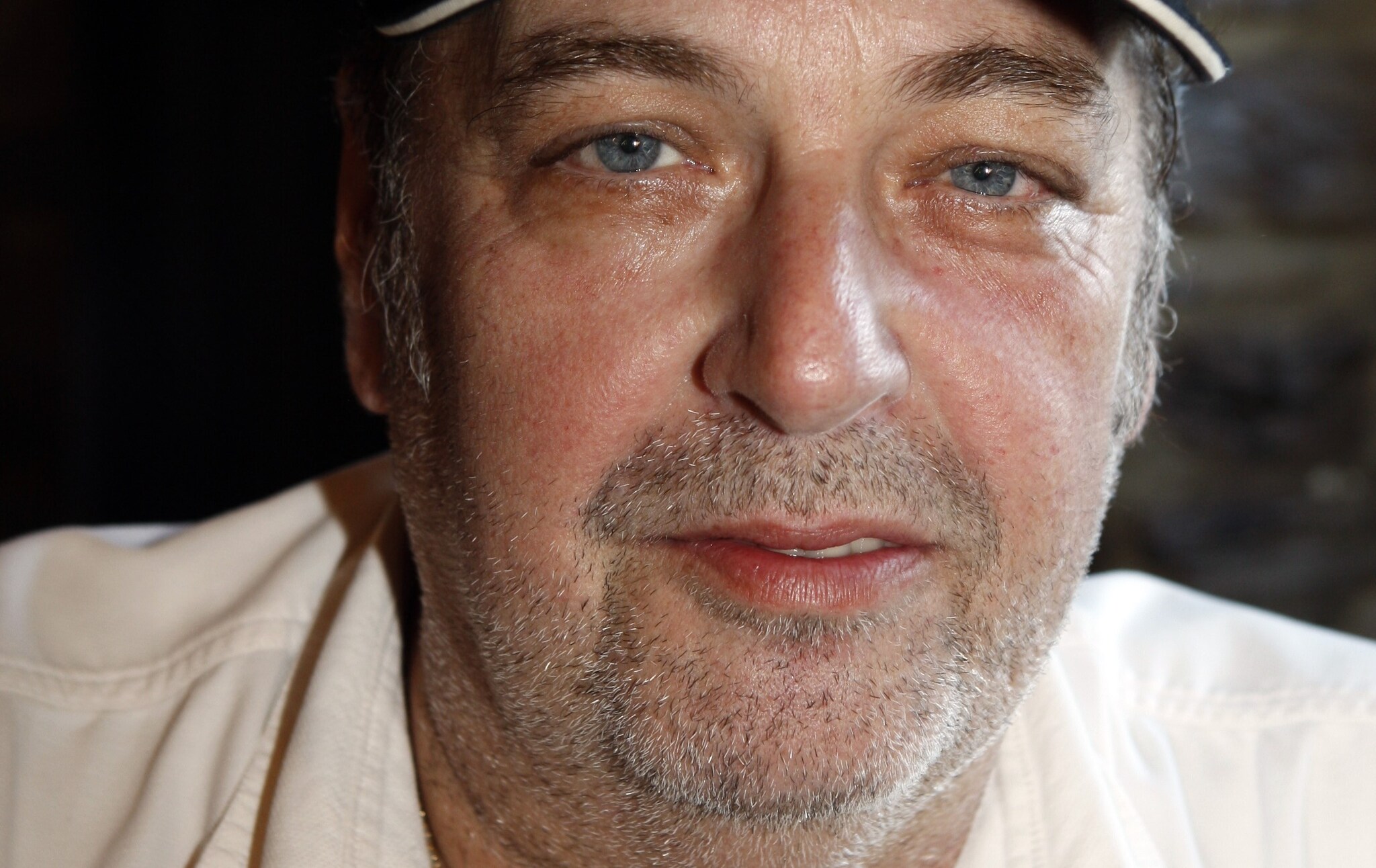 Zanger Hans Vermeulen is overleden in Thailand