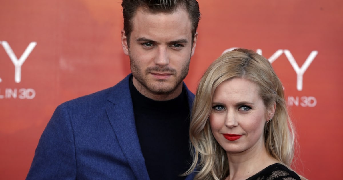 Dochtertje Jim Bakkum en Bettina Holwerda (2) blijkt zangtalentje