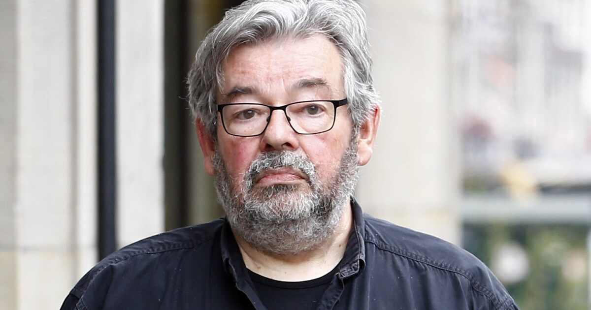 Maarten van Rossem blij om overlijden moeder