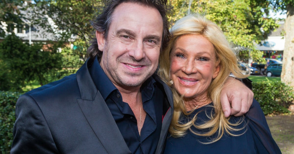 Marco Borsato zet jarige moeder Mary in het zonnetje: 'Je bent mijn heldin!'