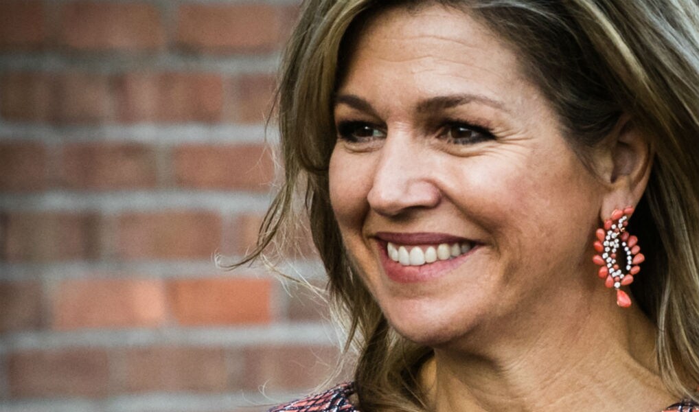 Máxima gooit voetjes van de vloer bij optreden Bløf