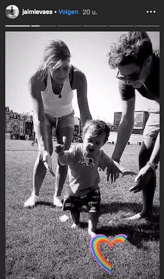 Zien: zoontje Lil' Kleine en Jaimie Vaes zet zijn eerste stapjes