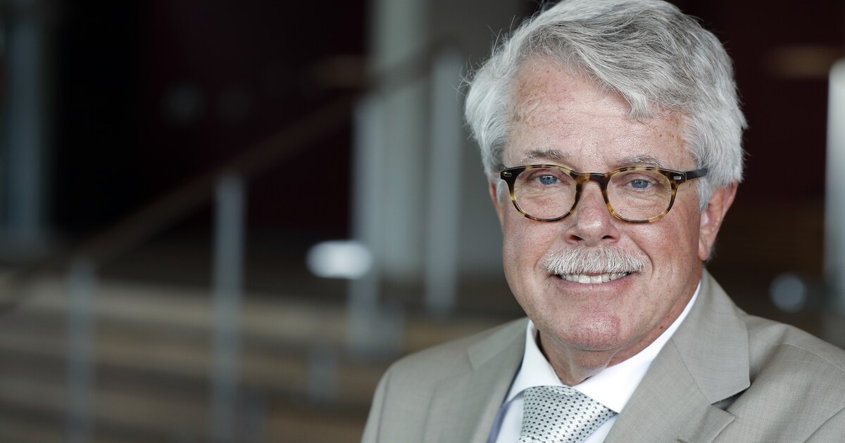 Televisierechter Frank Visser krijgt hulpje in nieuw programma