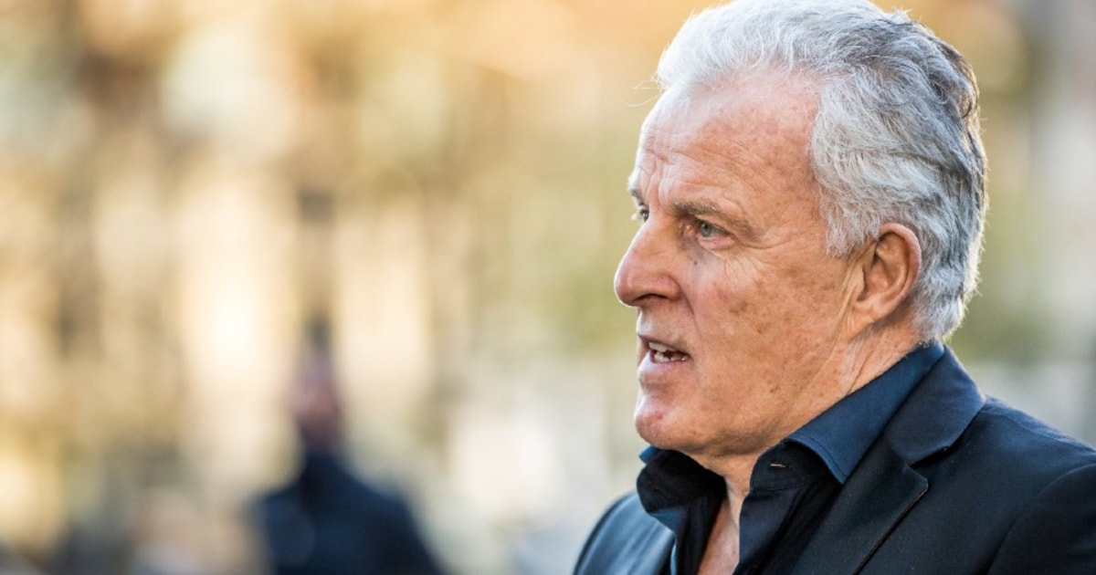 Peter R. de Vries geëerd met monument op het Leidseplein