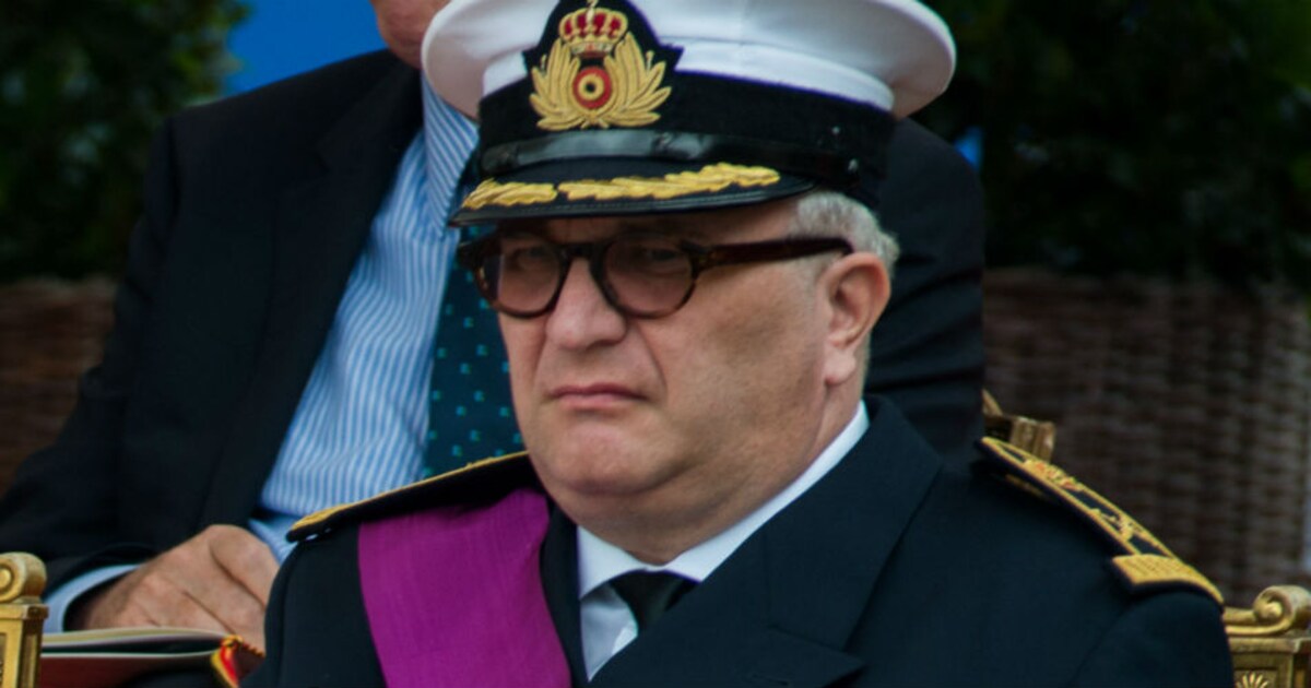 Prins Laurent krijgt boete voor verlopen keuring oldtimer