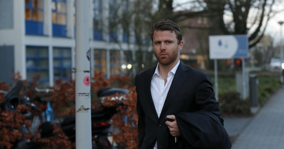 Zoon Peter R. de Vries weer aan het werk