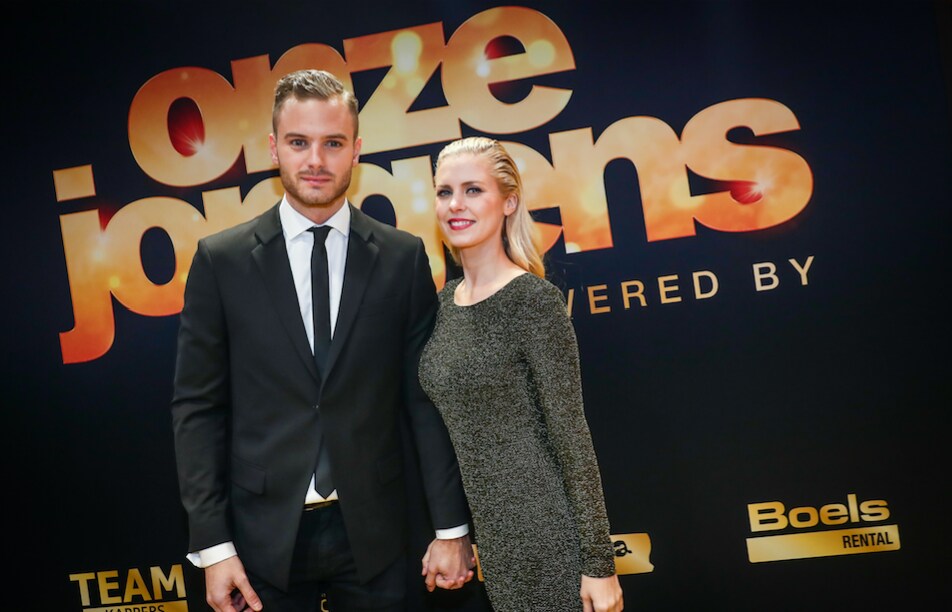 Jim Bakkum deelt met trots foto van zijn (strakke!) vrouw in bikini