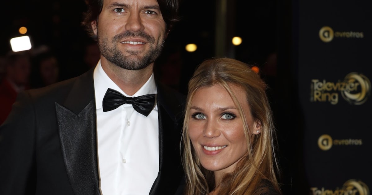 ZIEN: Zo maakte Simon Keizer bekend dat zijn vrouw Annemarie in verwachting is