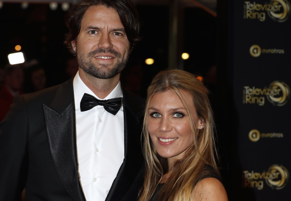 ZIEN: Zo maakte Simon Keizer bekend dat zijn vrouw Annemarie in verwachting is
