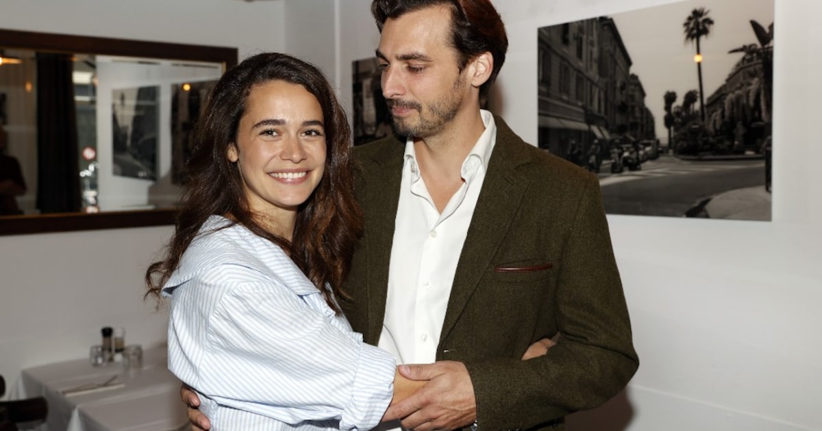 Eerste babybeelden: vrouw Thierry Baudet deelt video van pasgeboren zoontje