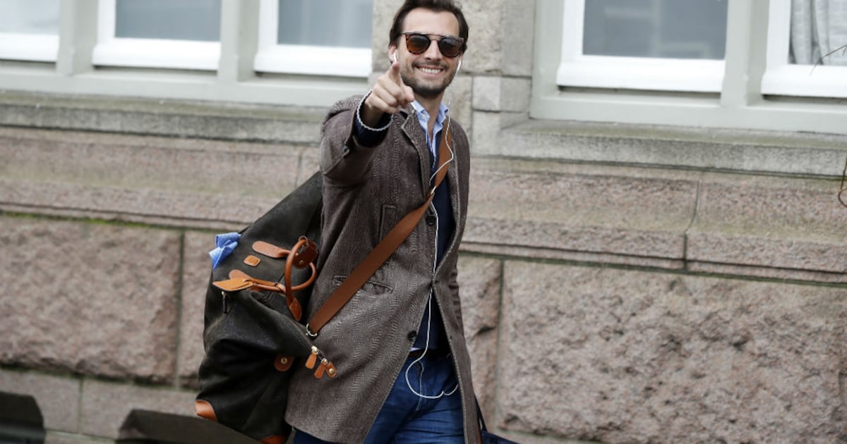 Thierry Baudet aanbeden door honderden vrouwen