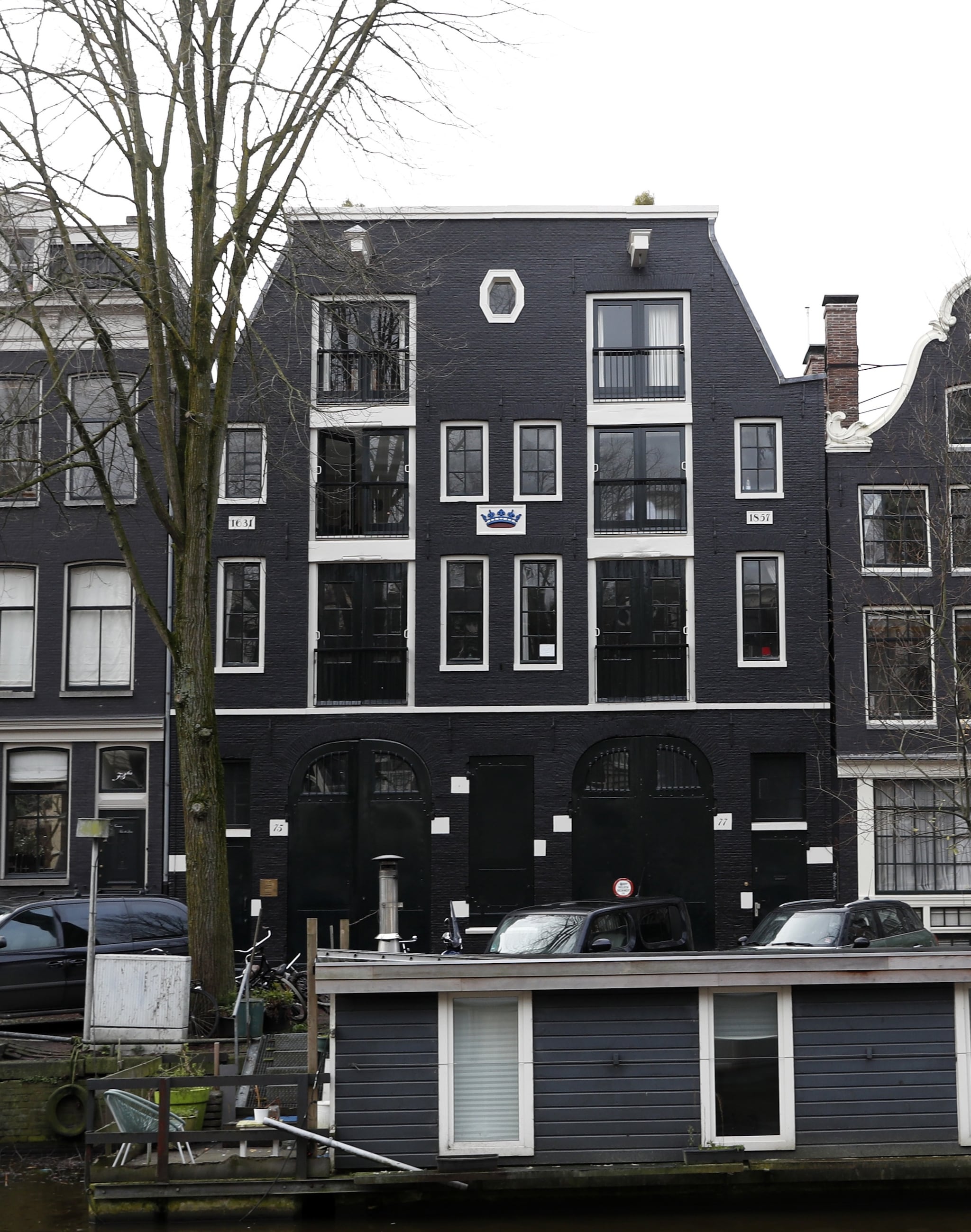 In dit prachtige grachtenpand woont Thomas Acda