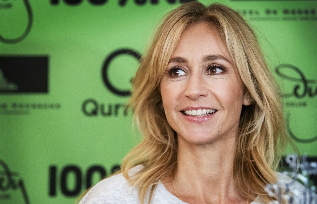Wendy van Dijk herdenkt sterfdag vader op emotionele wijze