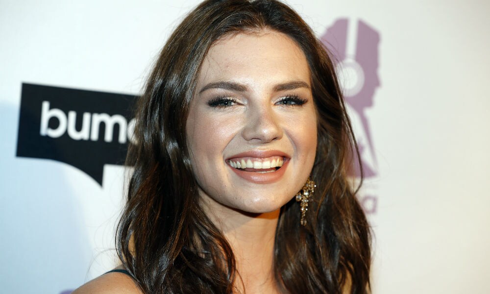 Maan laat haar verliefdheid horen op nieuwe EP