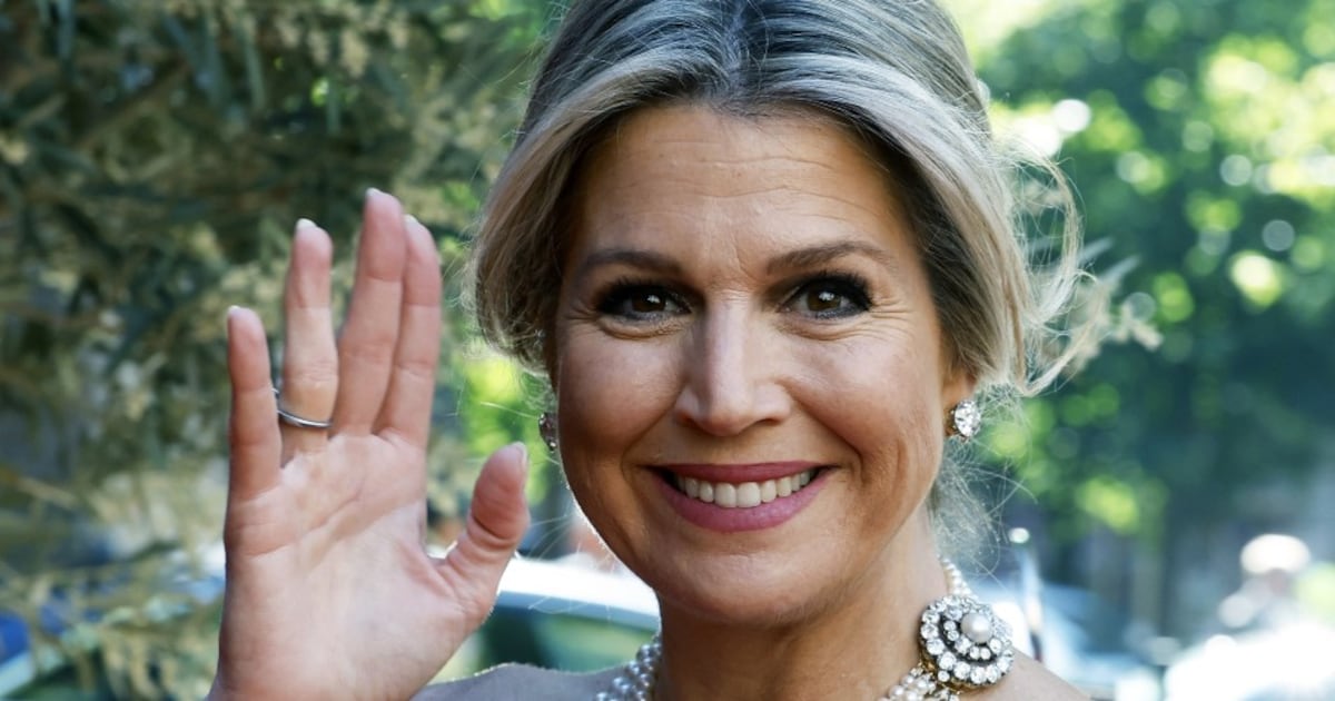 Koningin Máxima kiest voor make-uploze look tijdens werkbezoek aan ...