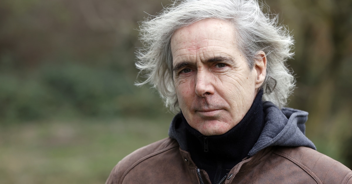 Zanger Hans de Booij woont noodgedwongen in een caravan: 'Ik ben ten ...