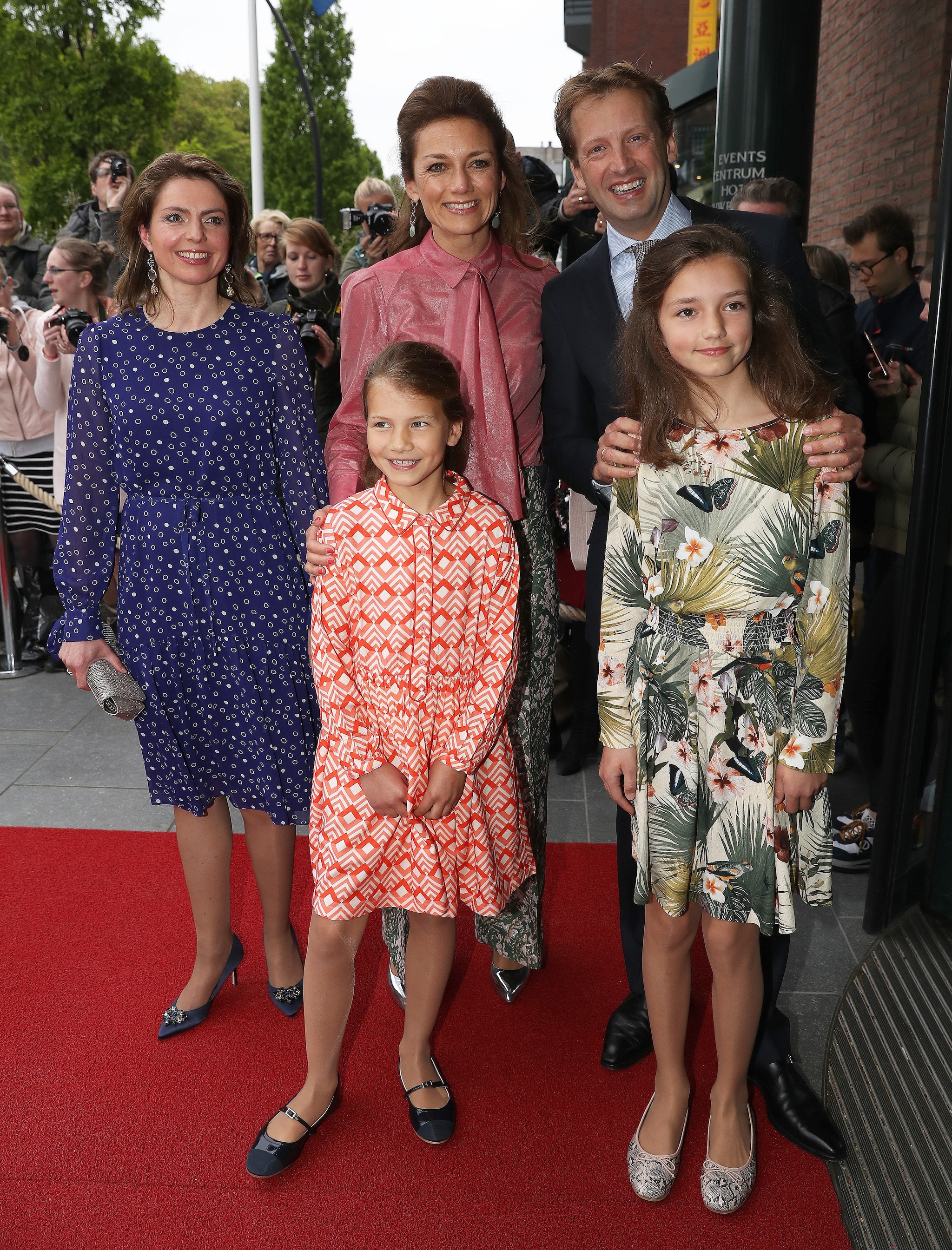 Van toen tot nu: zo zien de kinderen van prins Floris en prinses Aimée ...