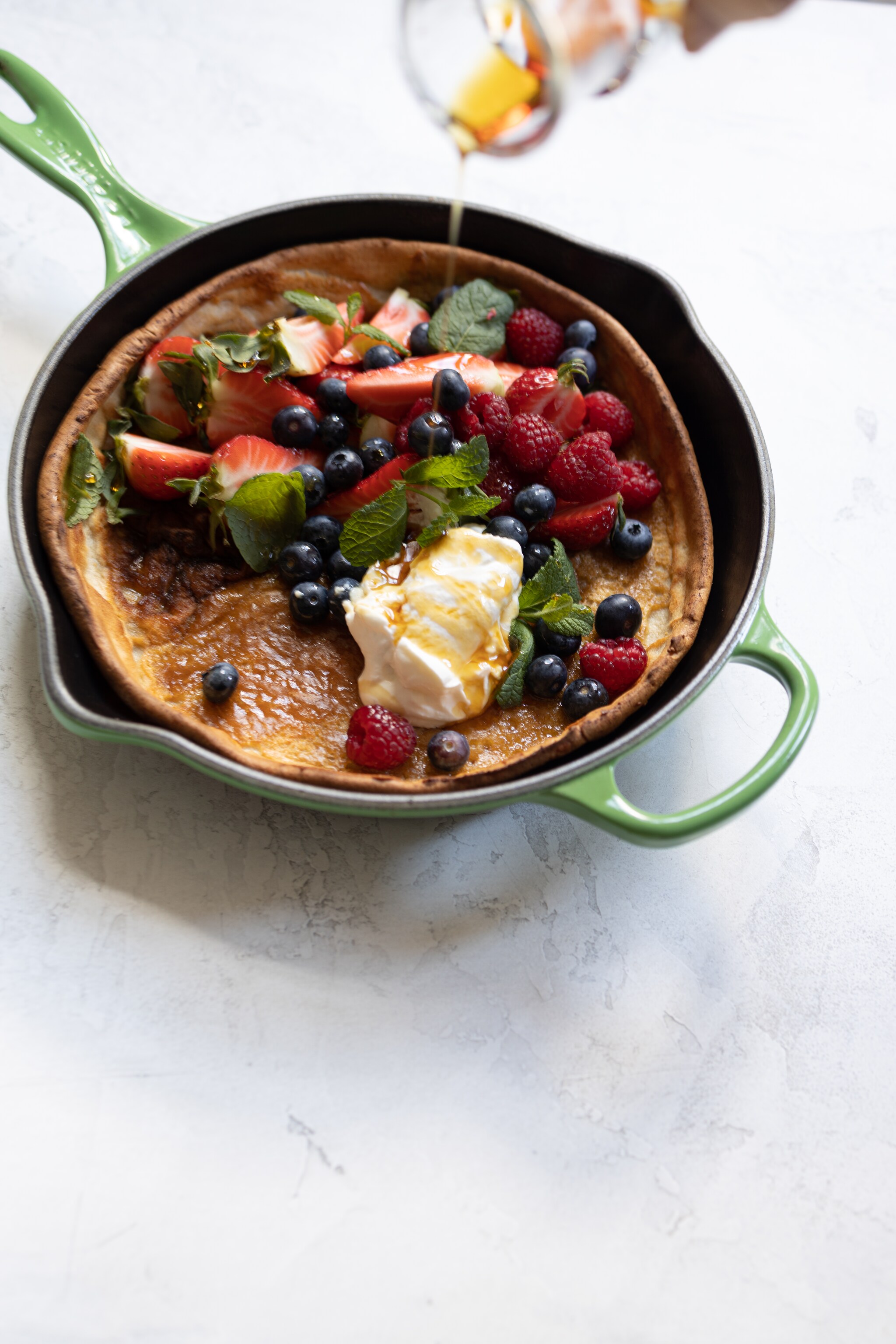 Sandra’s recepten: Dutch baby met roodfruit