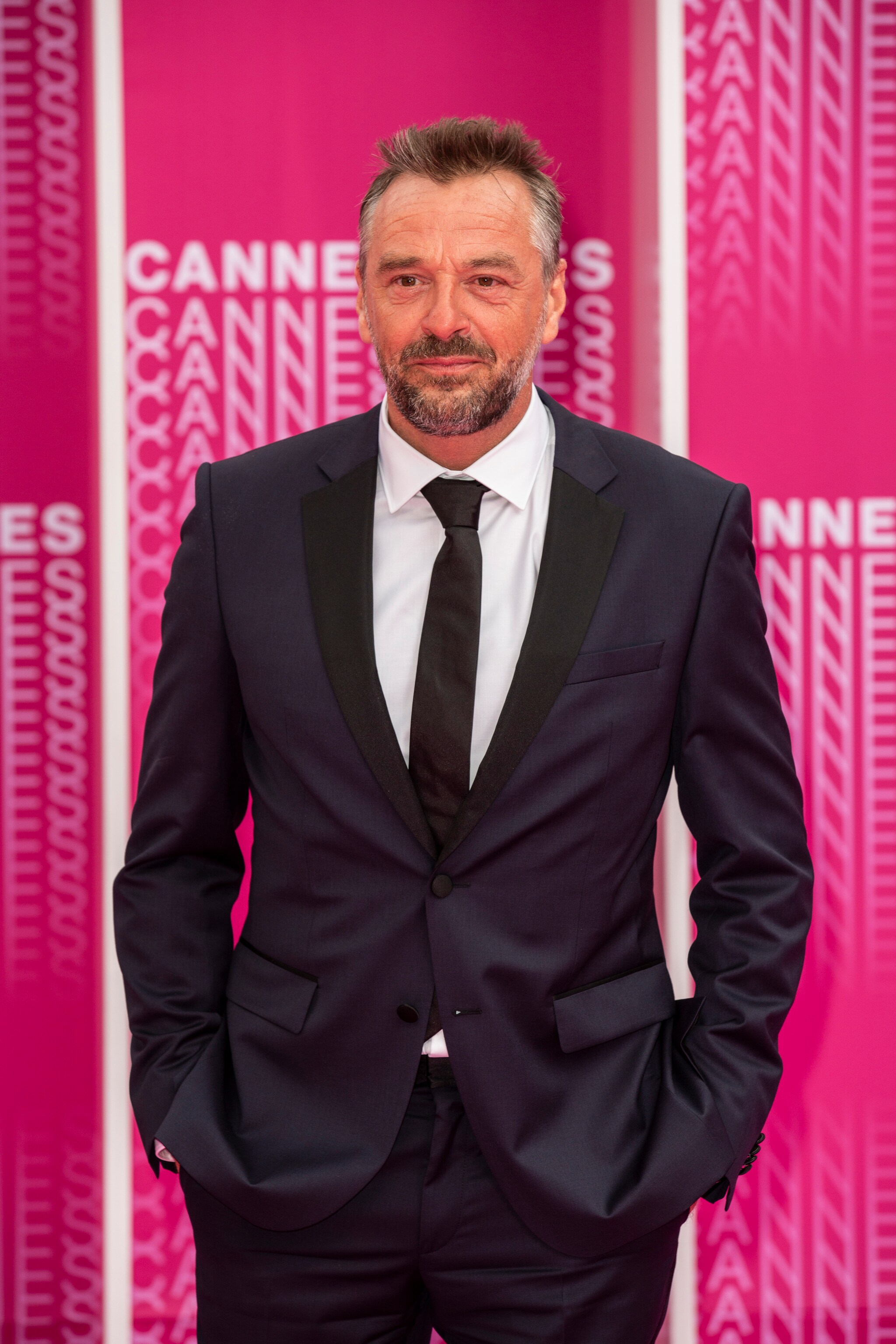 Tom Waes geeft gezondheidsupdate vanuit ziekenhuis na fietsongeluk