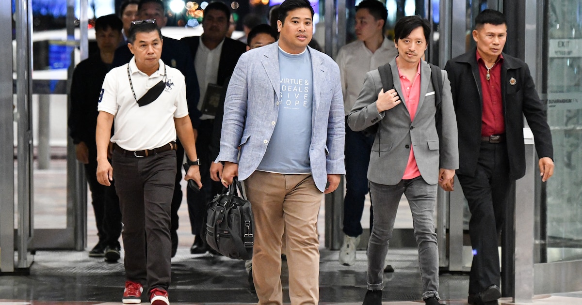 Verbannen zonen Thaise koning weer terug naar VS