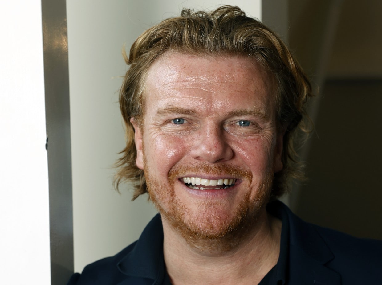 Dochter Bastiaan Ragas verrast panel en kijkers ‘DNA Singers’