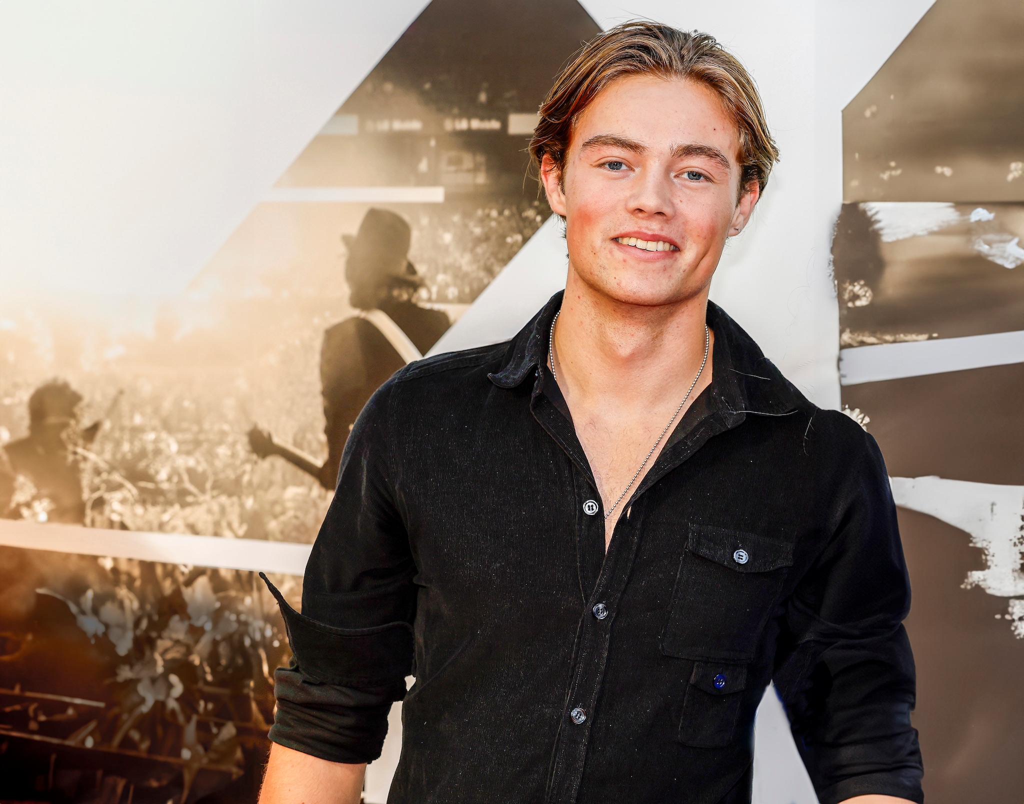 Actrice zou enorm trots op hem zijn geweest: zó knap is zoon van Guusje ...