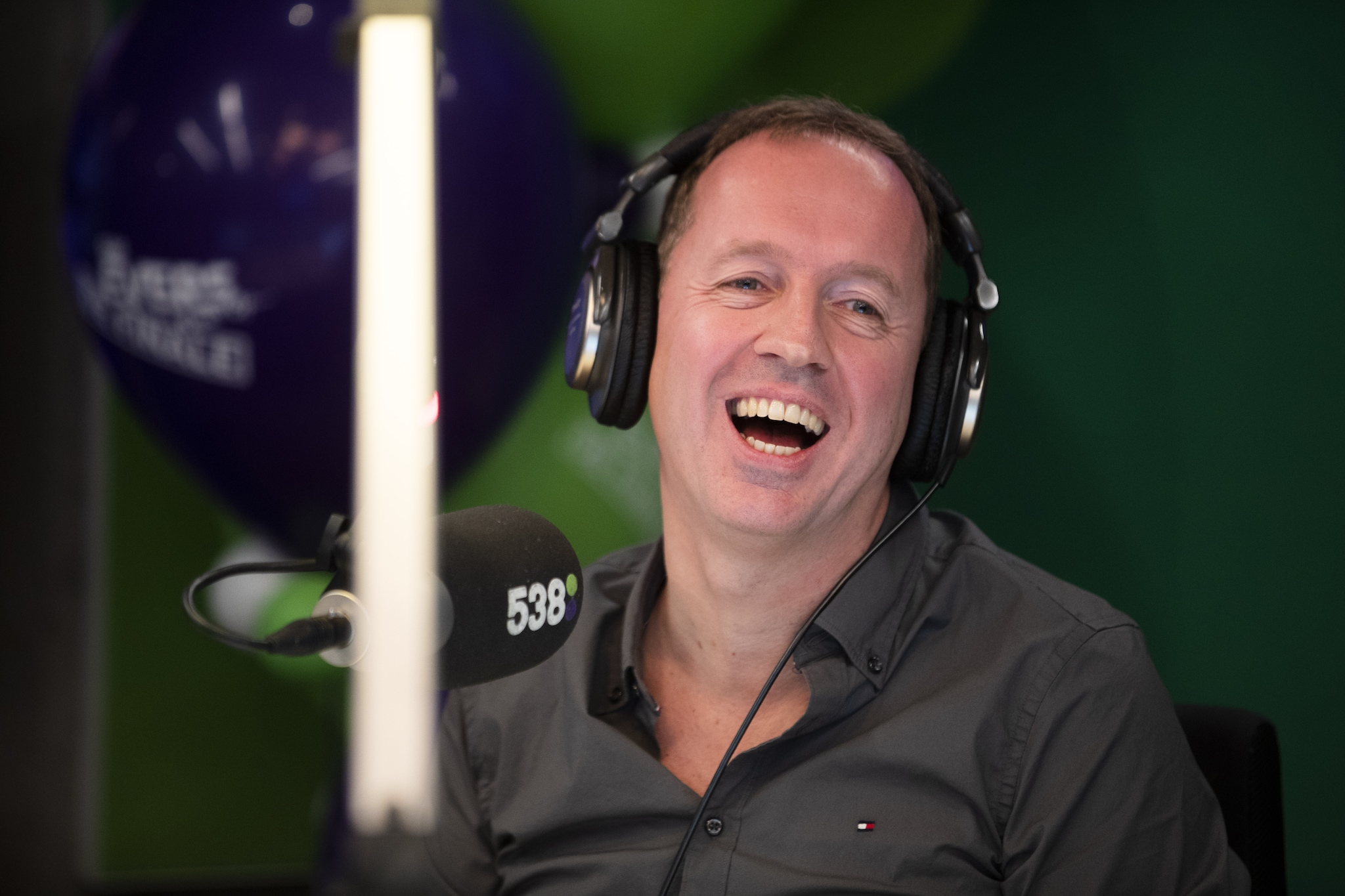 Edwin Evers terug bij 538 met vrijdagmiddagshow: 'Als ik het nu niet doe, komt het er nooit van'