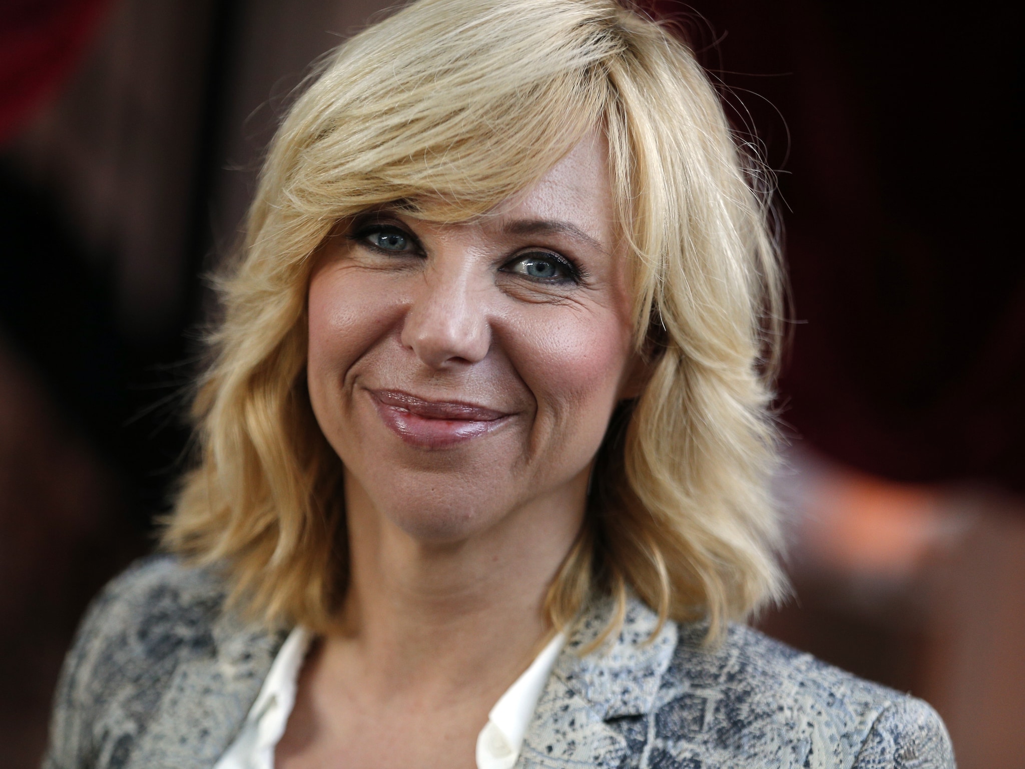 Angela Schijf geeft opheldering over nieuw kapsel Eva in Flikken Maastricht