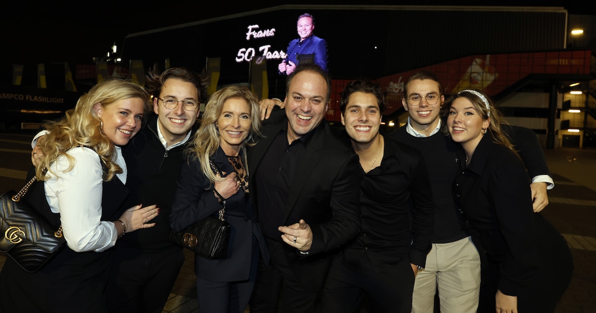 Feest bij De Bauers: Lucas viert vijftiende verjaardag