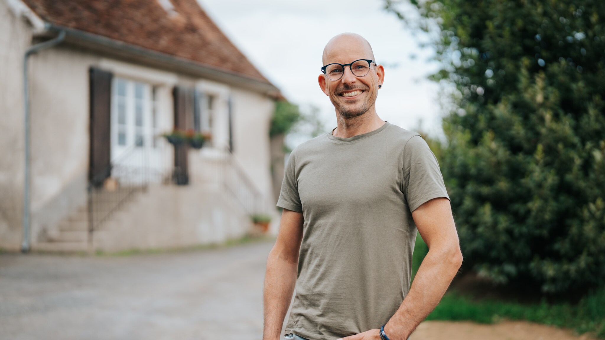 Wie is Arno uit B&B Vol Liefde, de ‘buurman’ van tantra-Walter?