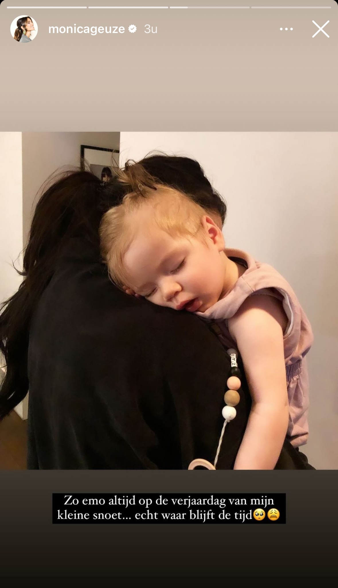 Monica Geuze emotioneel op grote dag van Zara-Lizzy: ‘Waar blijft de tijd?’