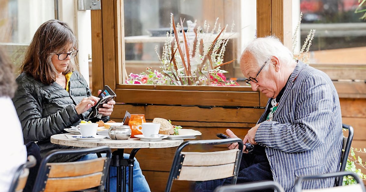 Youp van ’t Hek geniet nu nóg meer met zijn grote liefde Debby