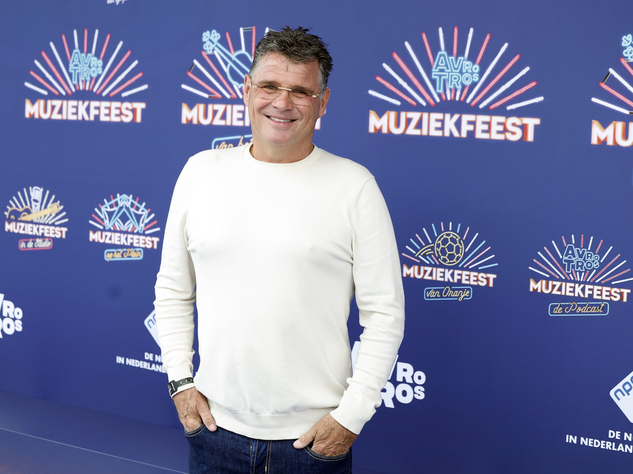 Zanger Marcel Veenendaal (DI-RECT) rouwt om overleden broer: ‘We voelen ...