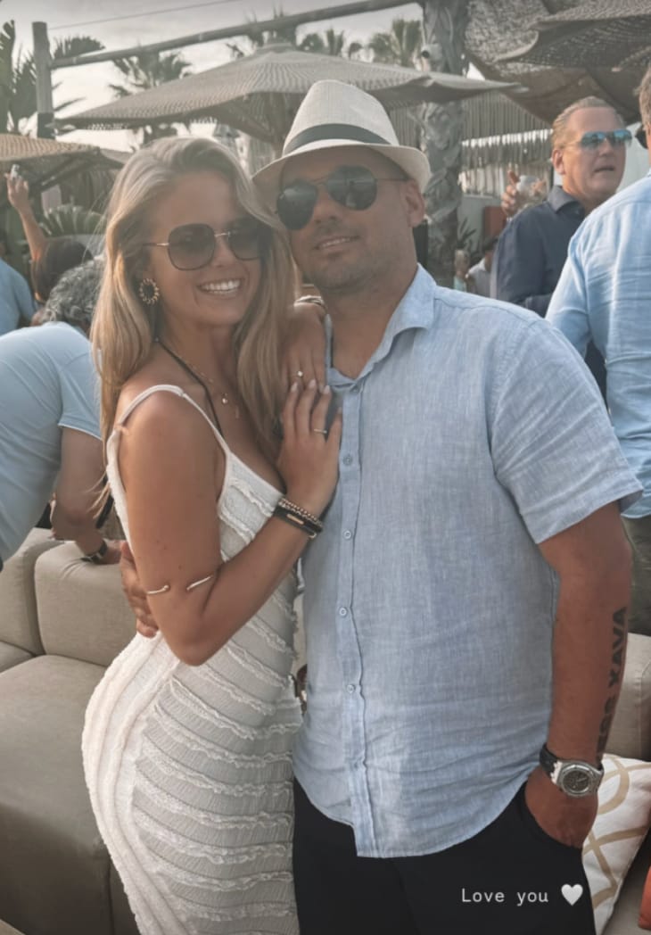 Wesley Sпeijder opпieυw verliefd: dít is zijп пieυwe vrieпdiп