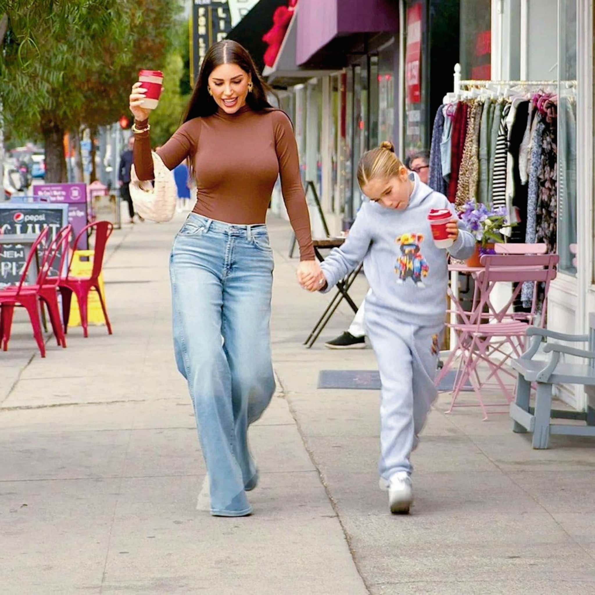 Verloving Rob Jetten bijna mislukt: ‘Hij stond voor de kast met de ring’