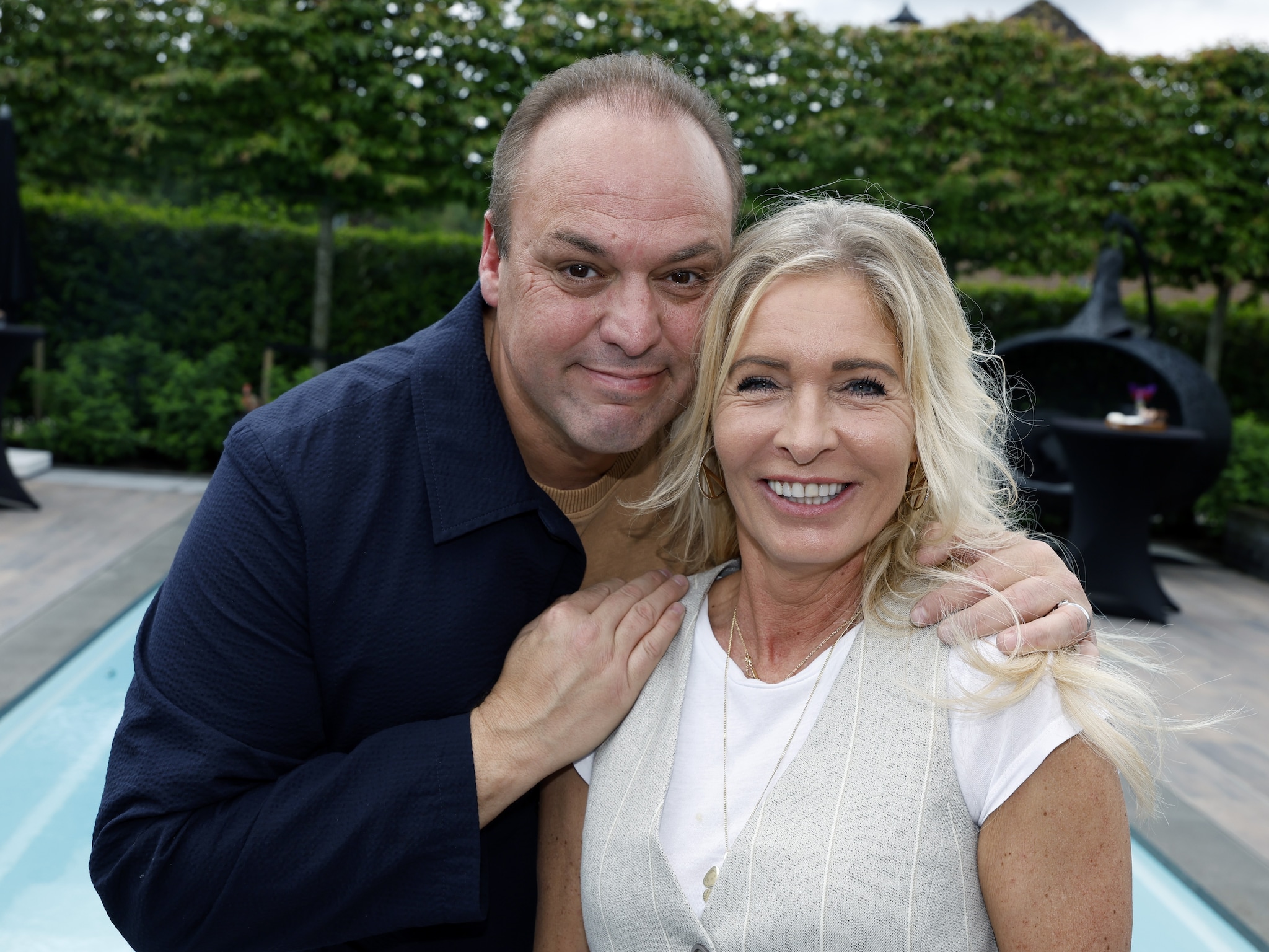 Emotioneel moment voor Frans Bauer en John de Bever