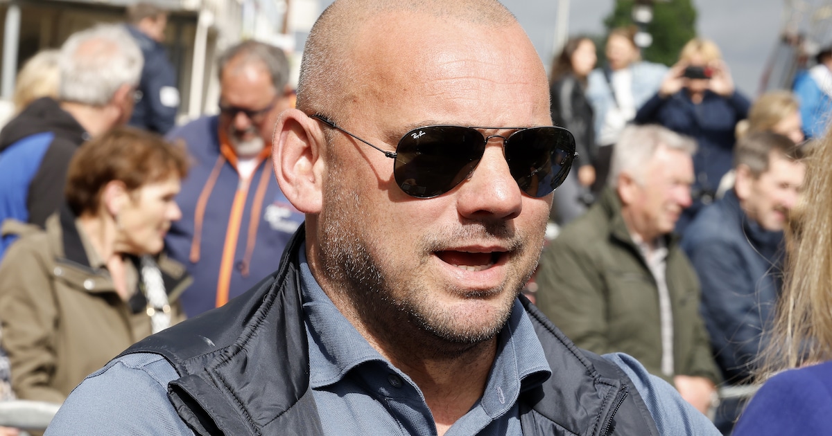 Jessey Sneijder treedt in de voetsporen van zijn vader Wesley: ‘Ben zo megatrots op jou’