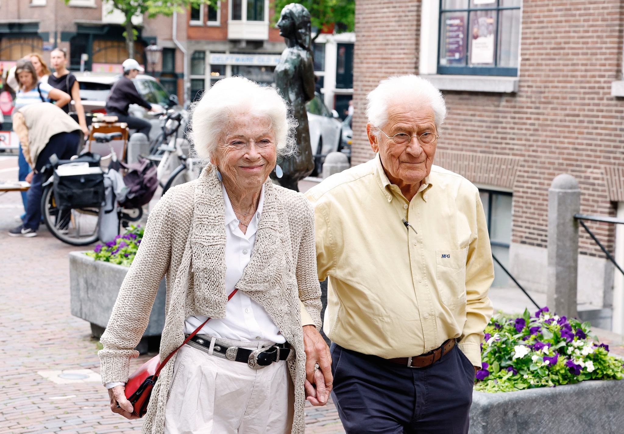 Sonja Barend koestert haar geluk met tweede echtgenoot